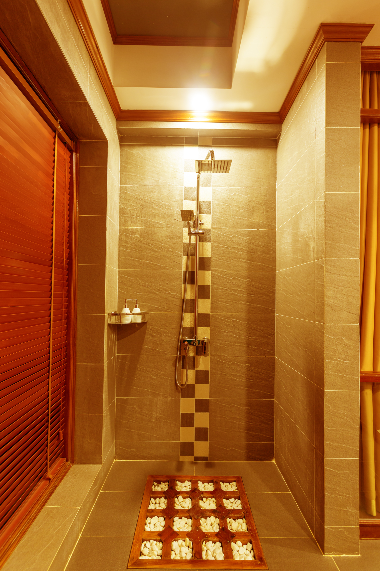 Le Grand - A luxury 4-star plus resort located on Mekong River at Muang ...